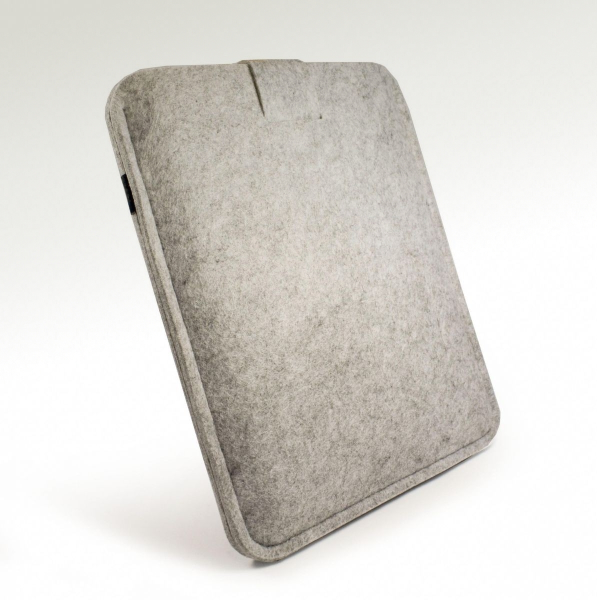 Tuff-Luv Felt Pull-Tab Cover for iPad 4, 3, and 2 – Ebook Friendly